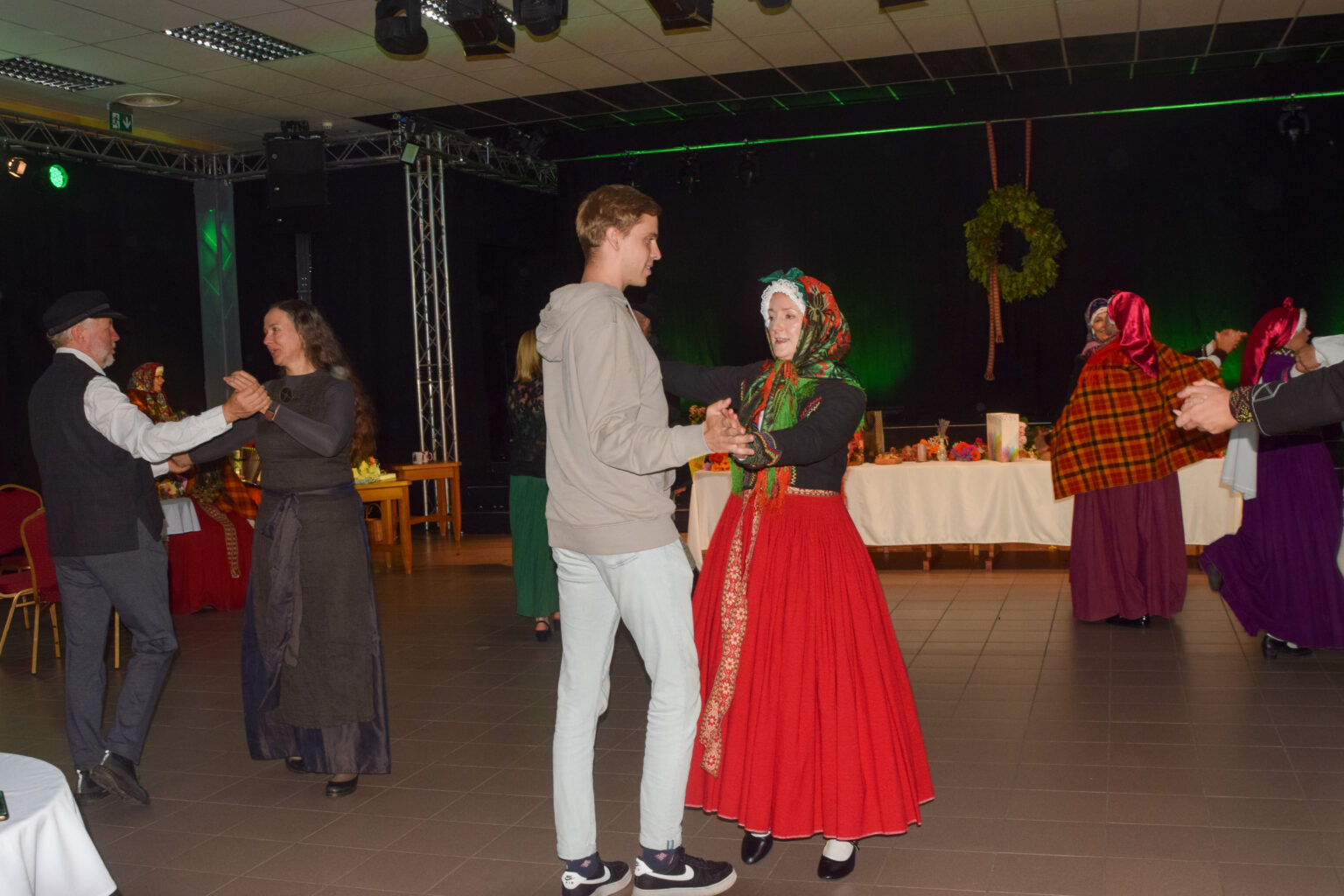 Gudžiņ’ dzied un dziedās – Kurzemnieks.lv